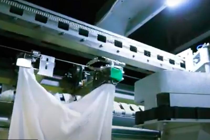 Robin, le robot d’engagement automatique du linge éponge | Entretien ...