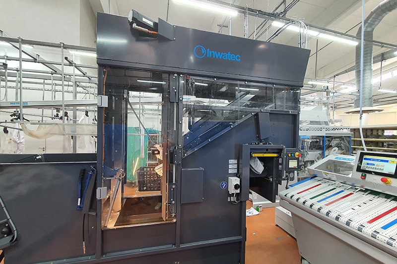 Le GIE du Vivarais se dote d’un robot Inwatec - BLANCHISSERIES ...