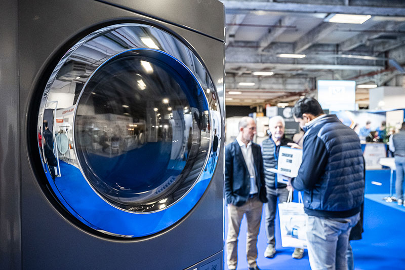 Un espace machines de grande capacité à Texcare - Location & entretien textile | Entretien Textile